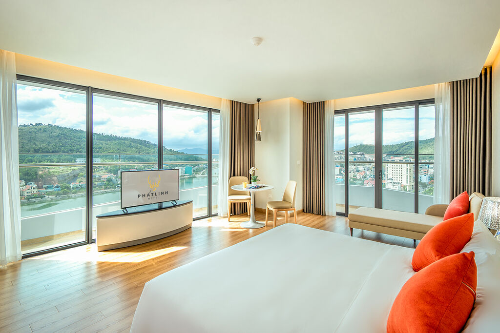 Khách sạn DeLaSea Hạ Long (DeLaSea Hotel Ha Long) - Chudu24