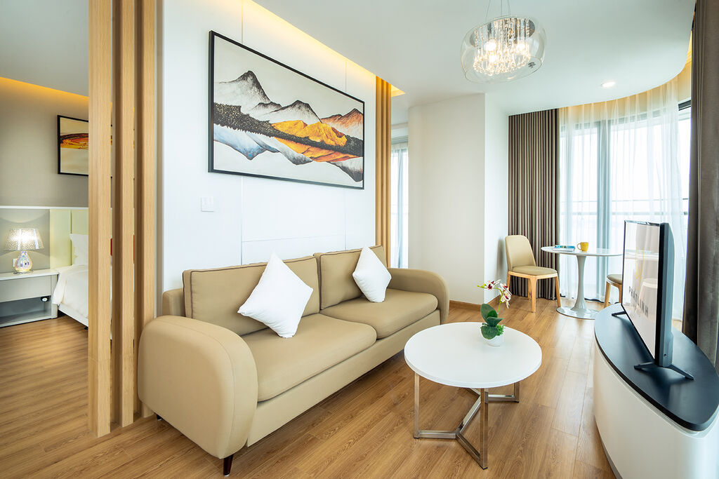 Khách sạn DeLaSea Hạ Long (DeLaSea Hotel Ha Long) - Chudu24