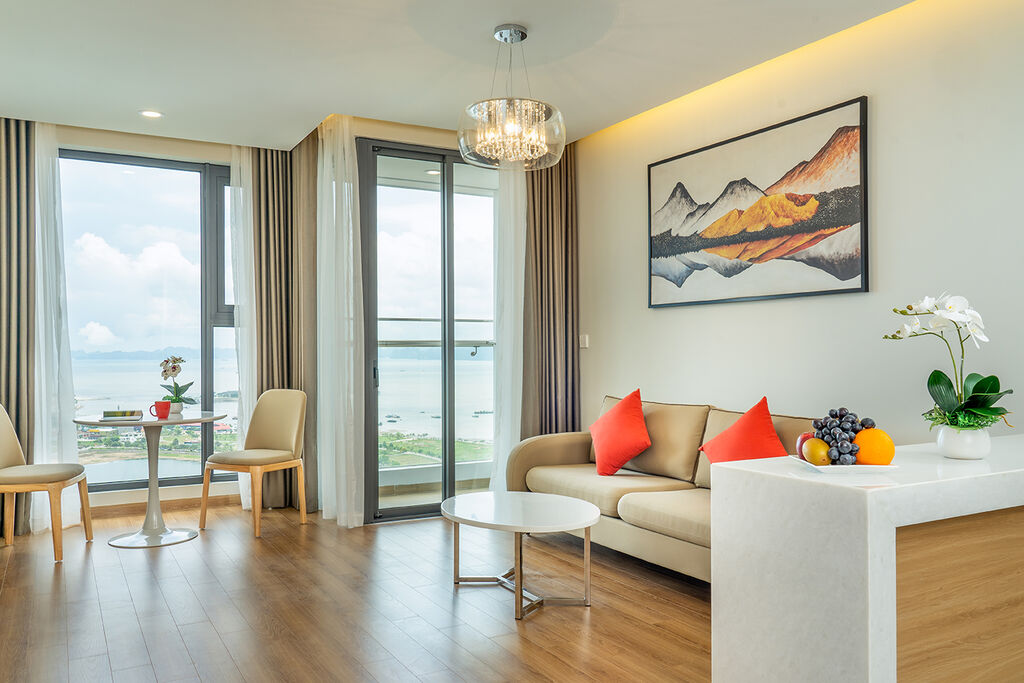 Khách sạn DeLaSea Hạ Long (DeLaSea Hotel Ha Long) - Chudu24