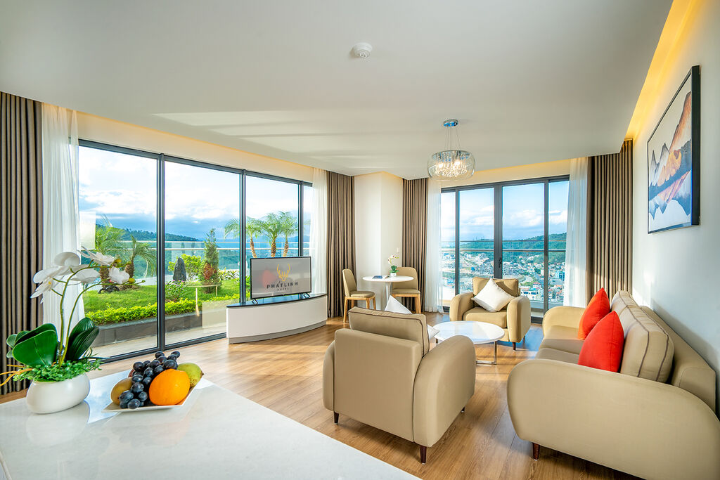 Khách sạn DeLaSea Hạ Long (DeLaSea Hotel Ha Long) - Chudu24