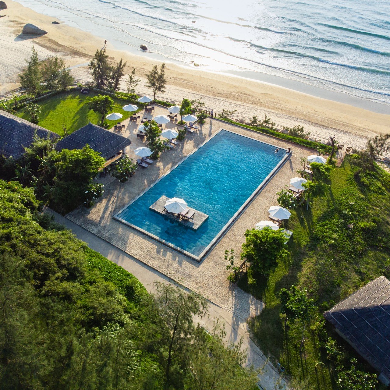 Crown Retreat Quy Nhơn Resort (Quy Nhon) - Chudu24