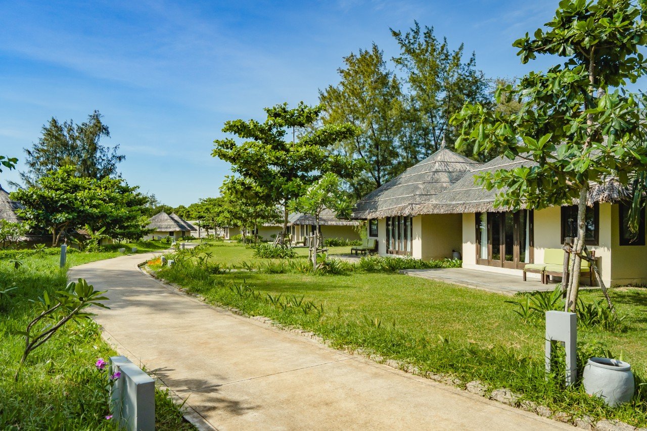 Crown Retreat Quy Nhơn Resort (Quy Nhon) - Chudu24