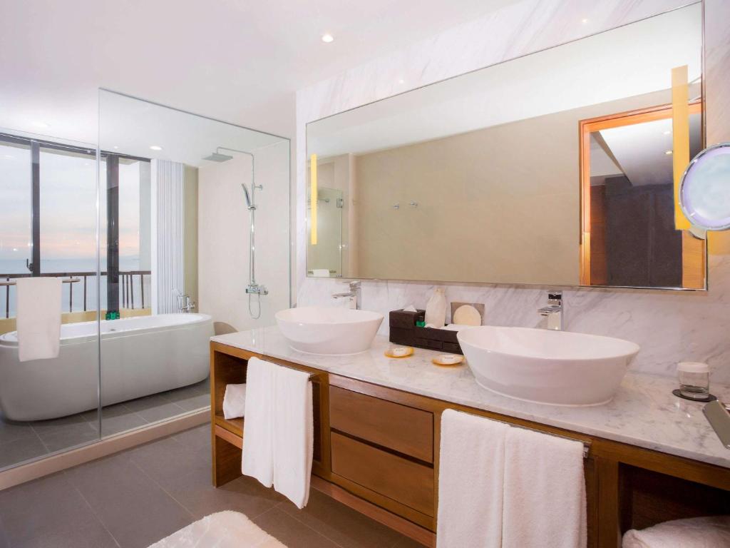 Khách sạn Sofitel Philippine Plaza Manila | Manila, Phillipines - Chudu24