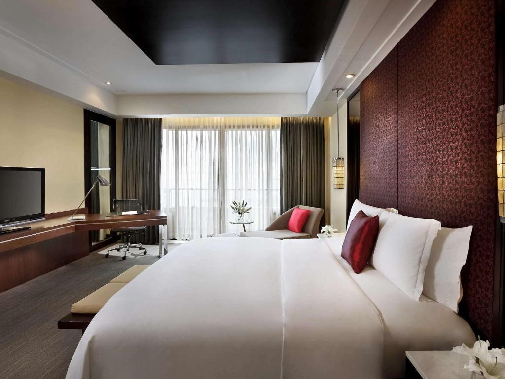 Khách sạn Sofitel Philippine Plaza Manila | Manila, Phillipines - Chudu24