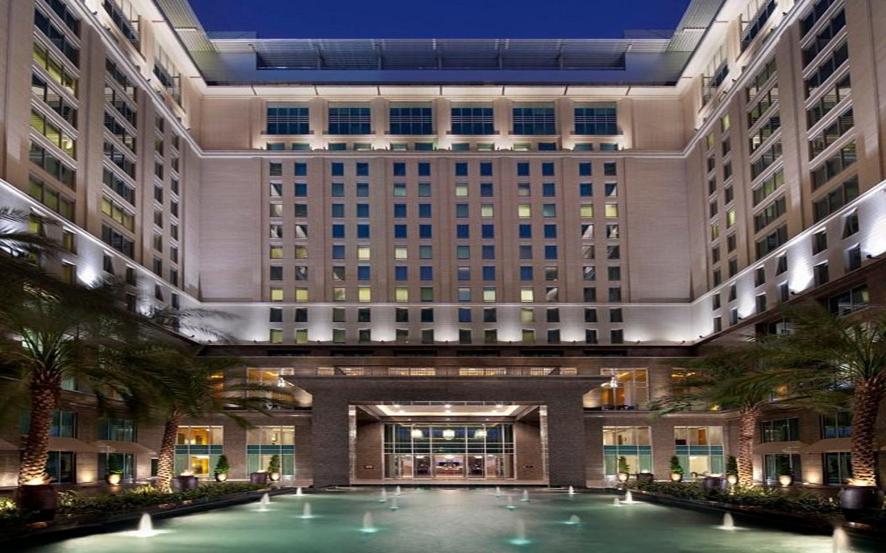 Khách sạn The Ritz-Carlton, Dubai International Financial Centre ...