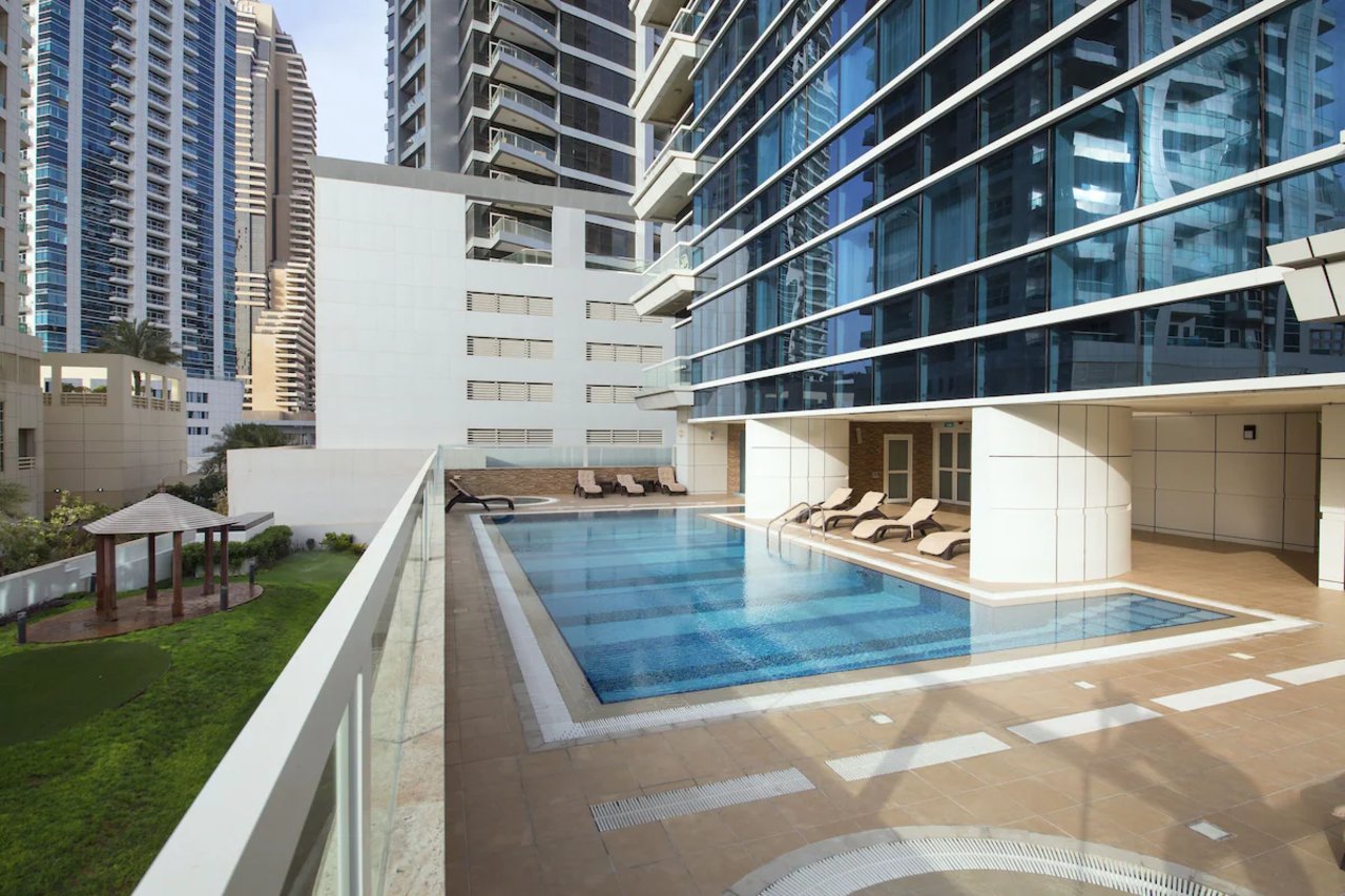 Barcelo Residences Dubai Marina | Dubai - Chudu24