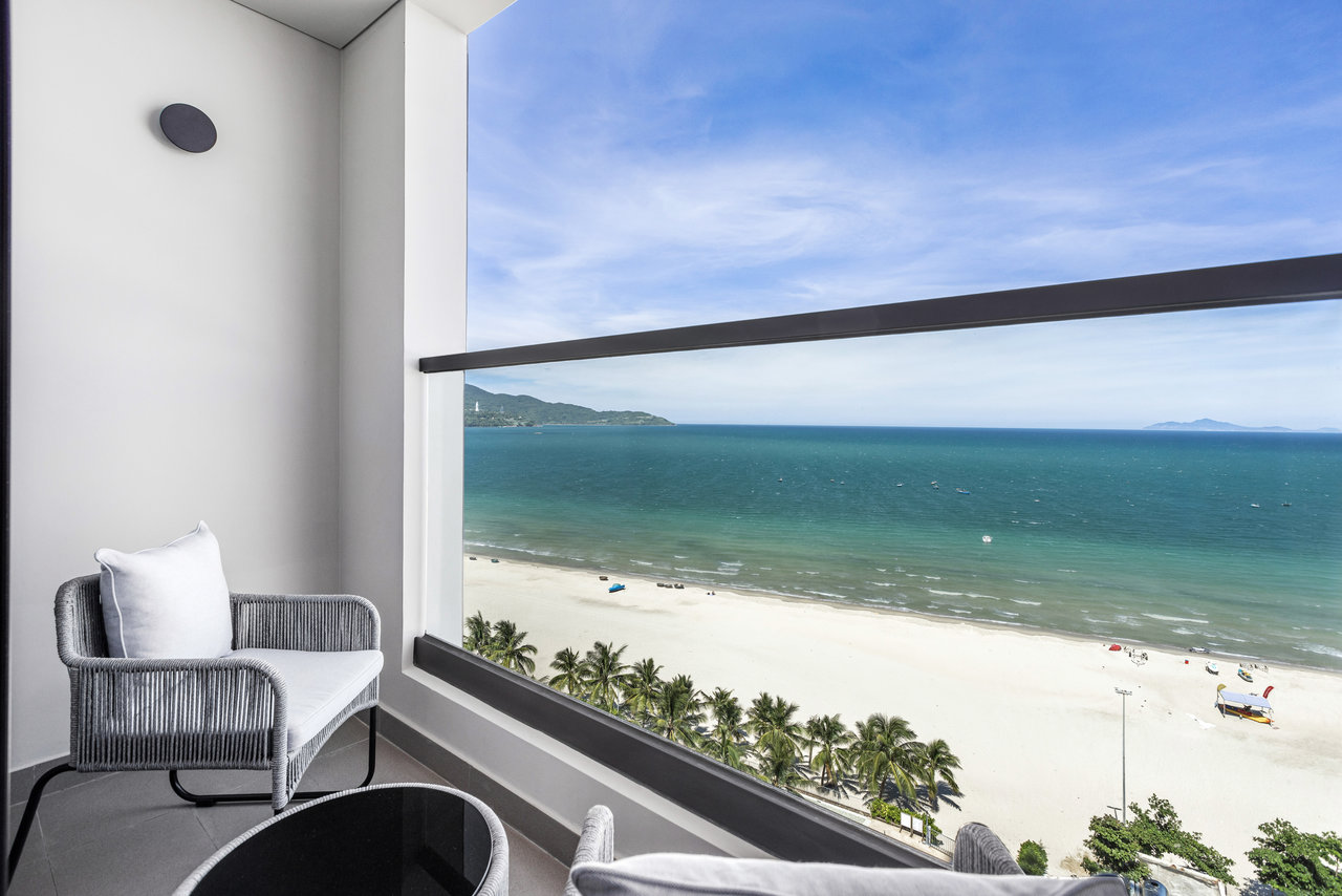 Khách sạn Radisson RED Đà Nẵng (Radisson RED Hotel Da Nang) - Chudu24